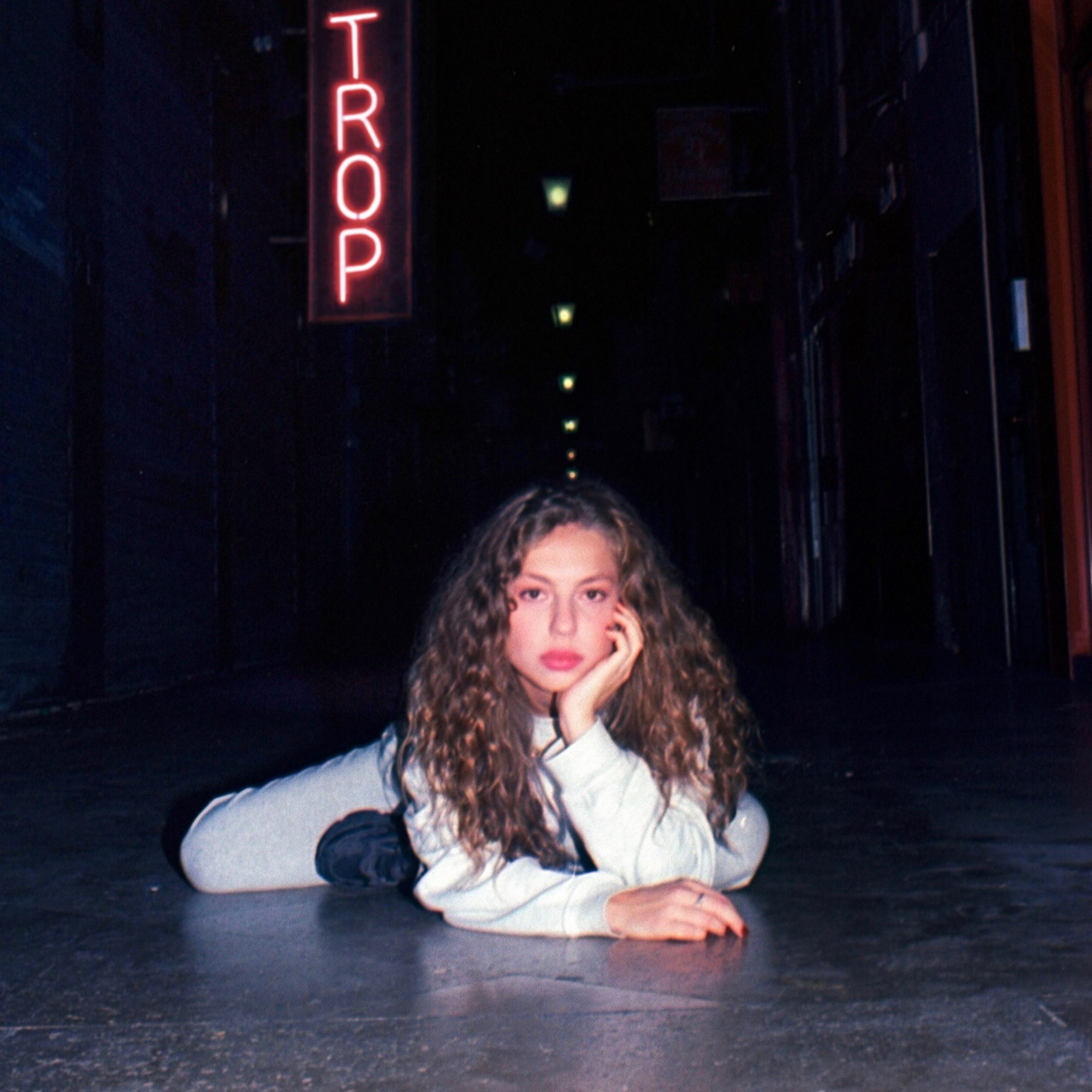 Olympe : son nouveau single « TROP » sur Fréquence 3 • Fréquence 3